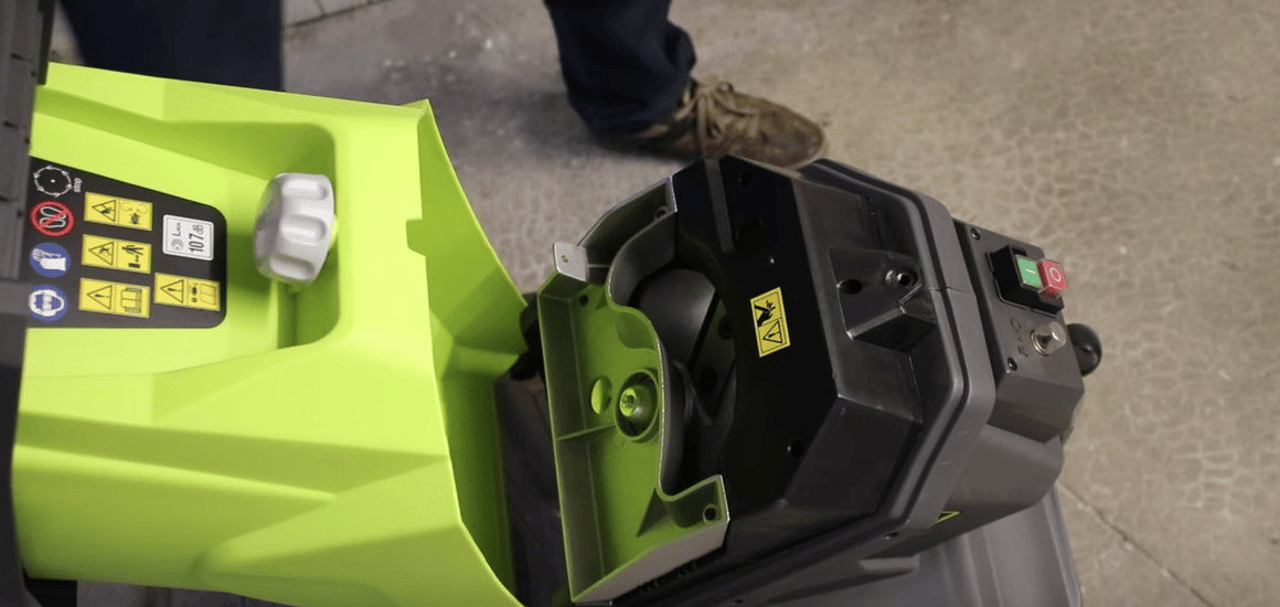 Ryobi RSH2545B : les raisons de choisir ce broyeur de végétaux